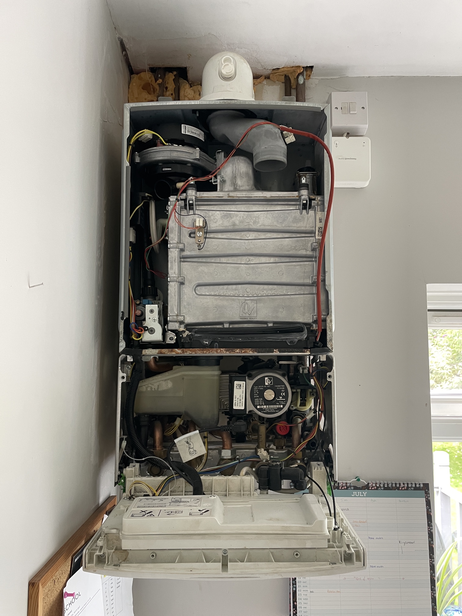 Worcester Bosch Stripdown Boiler Service, Wolverhampton, WV4